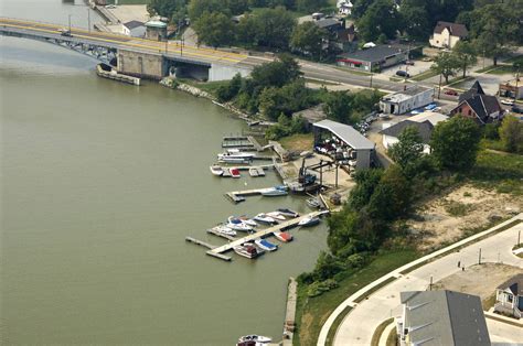 Genes Marine Sales And Serv Slip Dock Mooring Reservations Dockwa
