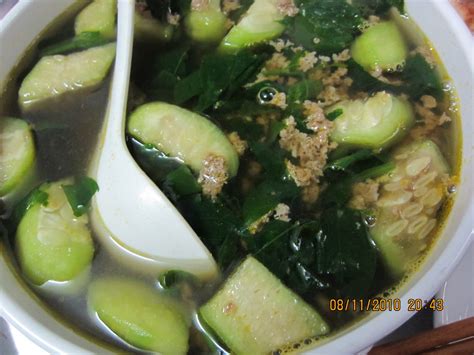 Bep Nha Toi Canh Cua Dong