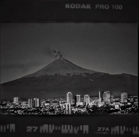 En Un Mundo De Gigantes Puebla Photography Mexico 35mm Flickr