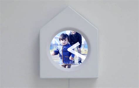 Memory Clock Lets You Relive Memories With Photos When You Check The Time PetaPixel