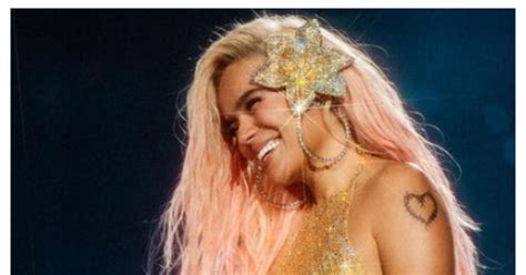 Karol G Fue La Madrina De Su Sobrina Sophia