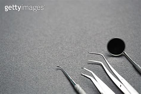 치과 치아 의료기기각진거울치아건강치과장비건강관리치과의료기기클리닉치아보험 이미지 A10526657 게티이미지뱅크