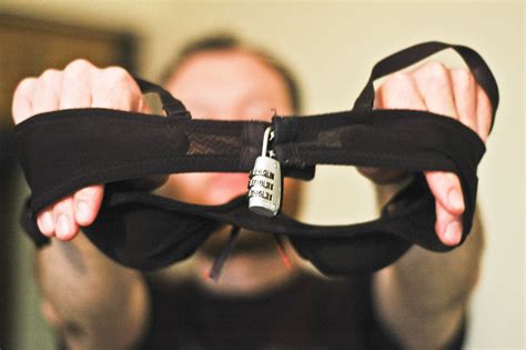 Mind Full Of Box The Art Of Unsnapping A Bra