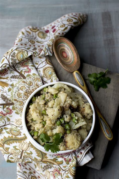 Fulkopi Posto Bengali Cauliflower Curry With Poppy Seeds Recipe