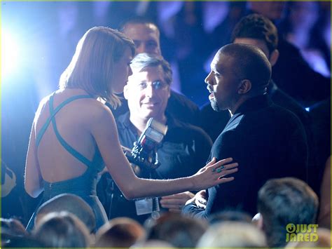 Photo Kanye West Raps About Sex With Taylor Swift In New Song 17