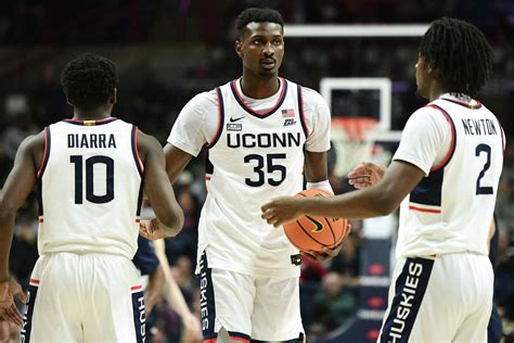 Samson Johnsons Long Journey To Uconn Mens Basketball Team