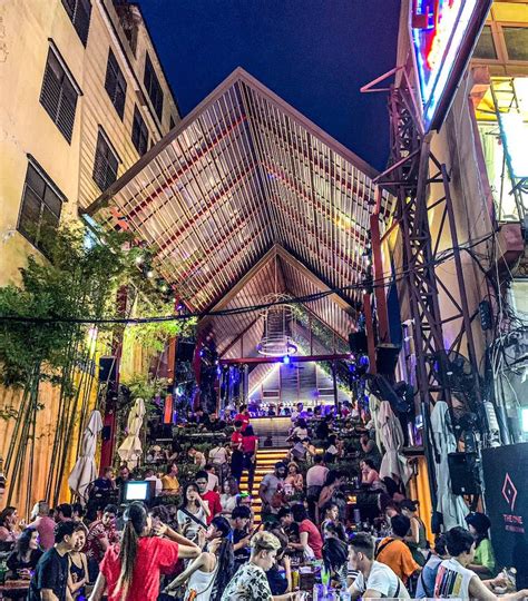 7 Best Bars To Party In Bangkok In 2026