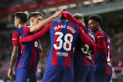 Marc Guiu Is Barcelonas 17 Year Old Striker In The Shadows Who Has