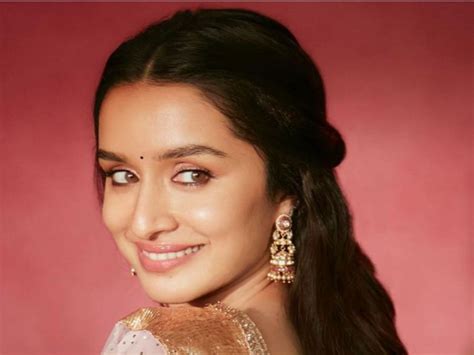 Shraddha Kapoors Fans Compare Her To This Legendary Actress After She