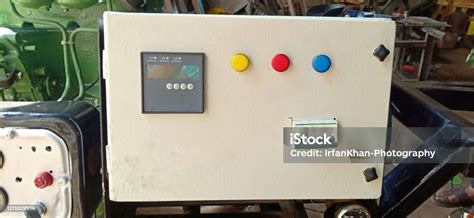 Kotak Panel Kontrol Generator Diesel Tiga Fase Listrik Kotak Panel
