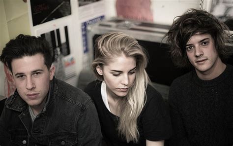 Live Video London Grammar
