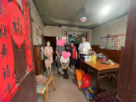 巾帼心向党 “齐贤”伊家送温暖澎湃号·政务澎湃新闻 The Paper