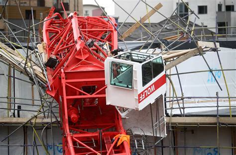Queda De Grua Em Londres Há Quatro Feridos E Um Desaparecido