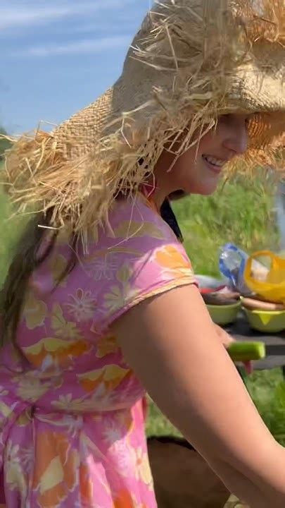 Хватая моменты я падаю в лето помню их наизусть деревня деревенскаяжизнь Youtube