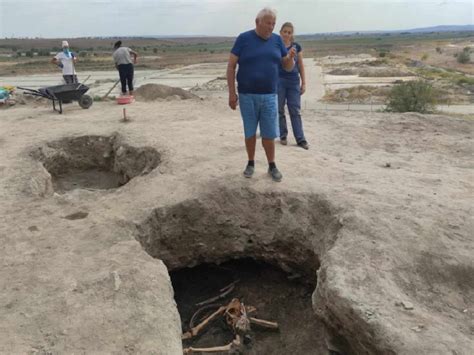 УНИКАЛНА НАХОДКА Костен скиптър откриха при разкопките в Солницата в