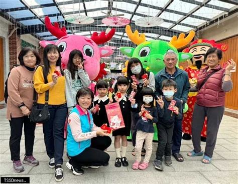 吉安鄉春節連假數千餘遊客景點打卡 鄉長游淑貞加碼好禮上網直播摸彩送
