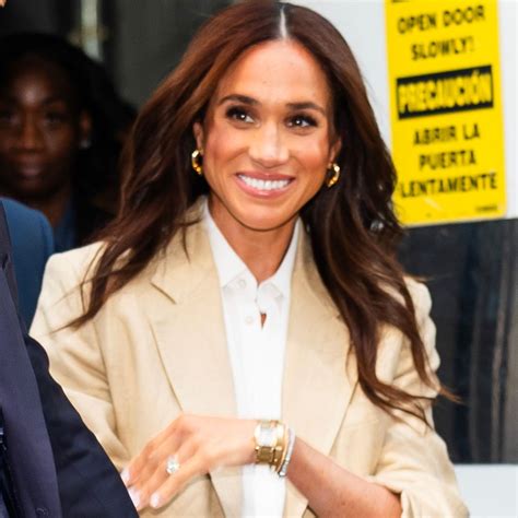 Meghan Markle Surprises In Tiny Sexy Santa Outfit In Unsurfaced Photo