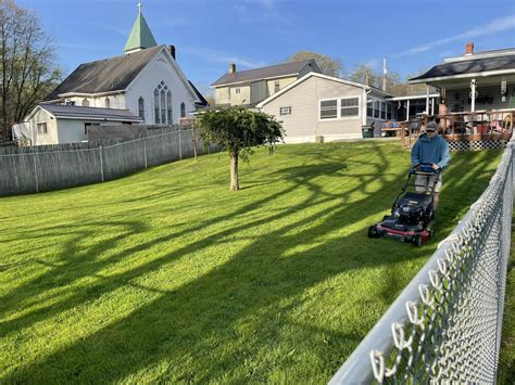 Weekly Lawn Maintenance Goodworks Tree And Lawn Care
