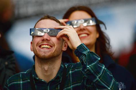 How To See The Eclipse With Protective Glasses Grandpassl