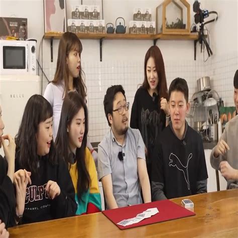 우유빛 ㅍi부 ㅇi쁜 다리 오일 마ㅅrㅈi 발 ㄷr리 엄청 이쁘네ㄷㄷ 우유빛 ㅍi부 ㅇi쁜 다리 오일 마ㅅrㅈi 발 ㄷr리