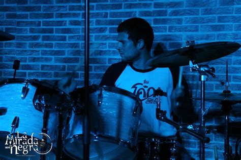 CRÓNICA FIESTA LA MIRADA NEGRA FEAR CROWD LEYENDA NAKED REDEMPTION