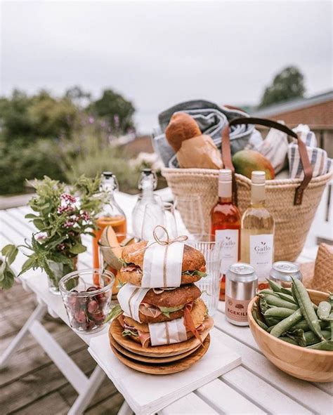 Perfect Picnic Basket Ideas And Tips