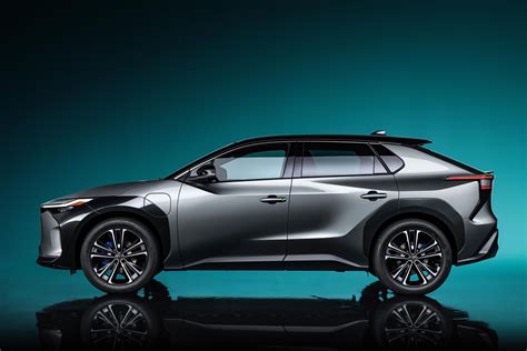 Electric Awd Suv 2024 Lori Sileas