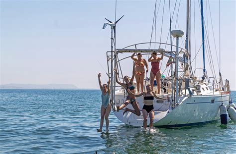 ‘las De La última Fila Amistad Y Luz En Cádiz Traveler