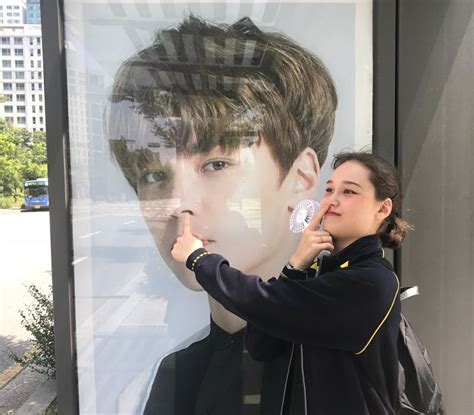 Bak Pacaran Ini 9 Potret Kedekatan Vernon Seventeen And Sang Adik Sofia