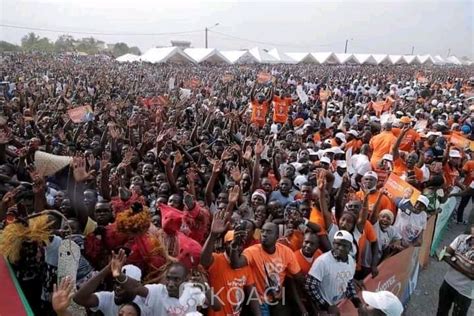 Côte d Ivoire Bouaké pour l ouverture de la campagne du RHDP le site pris d assaut par des