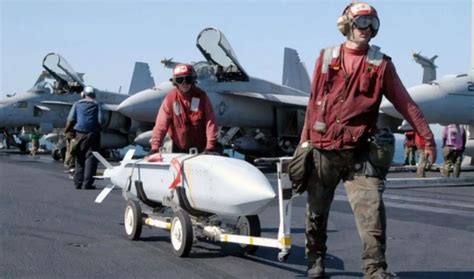 Lợi ích Của Mỹ Khi Sử Dụng Bom Lượn Jsow Trong Chiến Sự Báo Giáo Dục Và Thời đại Online