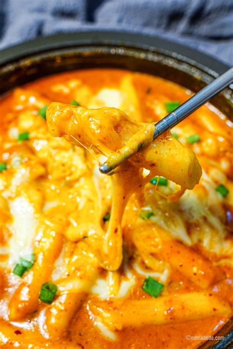 Rosé Tteokbokki Cheesy And Creamy Nomadette Recipe Tteokbokki