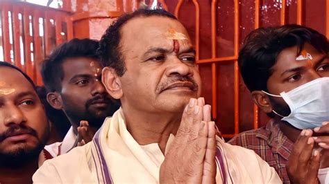 Congress Star Campaigner Komatireddy Venkat Reddy May Do Padayatra In