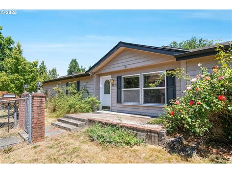 9341 N Pier Park Pl Portland Or 97203 Redfin