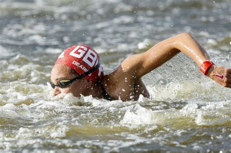 크고 둥근 곱슬머리용 수영모 올림픽 등에서도 착용 허용 노컷뉴스
