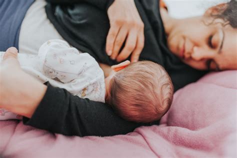 Breasts After Breastfeeding Breast Engorgement Causes And Tips For