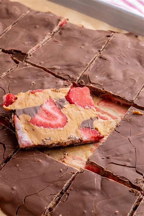 Made The Viral Strawberry Chocolate Peanut Butter Bark And It Did Not