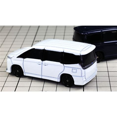 Tomica 豐田 Voxy 一般and初回版 玩具王國 Toyking鋼彈鋼彈模型玩具