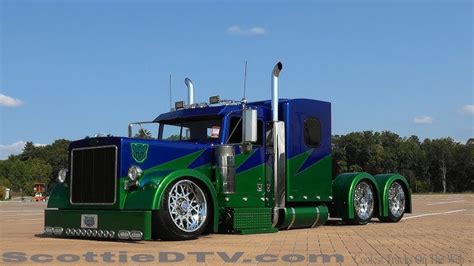 Custom Peterbilt Big Rig