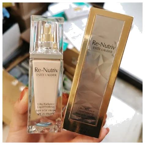 Kem Nên Estee Lauder Re Nutriv Ultra SPF20 PA 30ml
