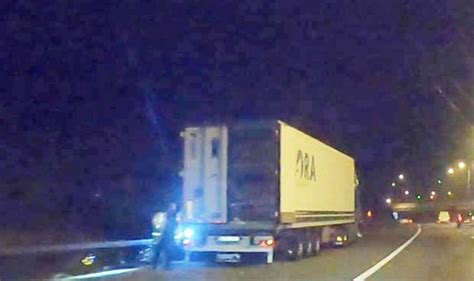 M25 Horror As Five People Found In Refrigerated Lorry Uk News
