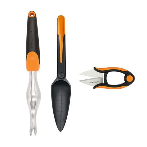 Fiskars 3 Piece Garden Tool Set With Seeding Planting Trowel Weed