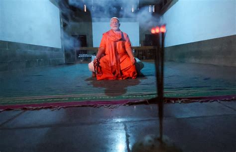In Pics Pm Modi Meditates At Swami Vivekananda Rock Memorial In