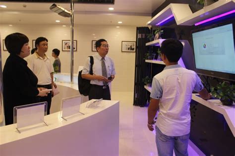 台湾工业技术研究院两岸工作小组副主任邱绍成一行 参观常州基地
