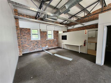 Commercial Property To Rent In Westlake P24 114011052