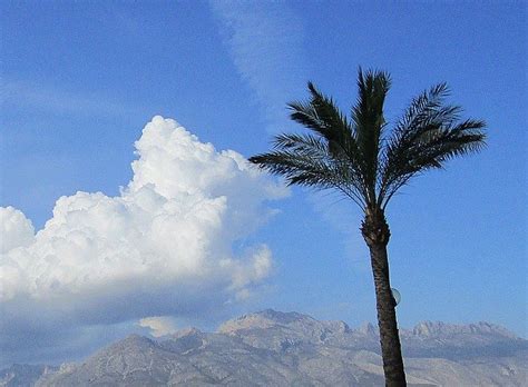 Het Spaanse dorp Polopos in Andalusië Follow my footprints