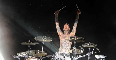 Blink 182 ger fingret åt skivbolaget X3M Svenska Yle