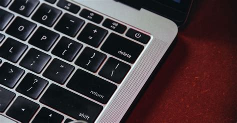 Pc Shift 키 가젯 개인용 컴퓨터 검은 건반 공책 기기 기술 기술 장비 노트북 디자인 디지털 디지털 도구 리턴 키 명령 키 미니멀리스트