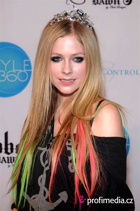 Celebrity Avril Lavigne Hairstyles Photo