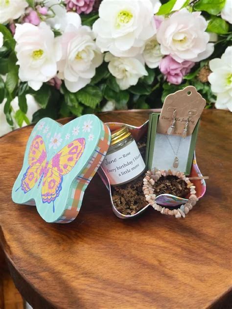 100 Questions About Sex